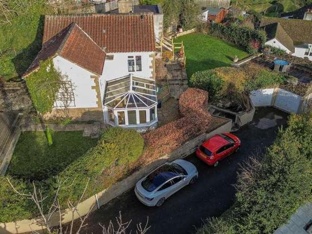 3 Bedroom Detached House