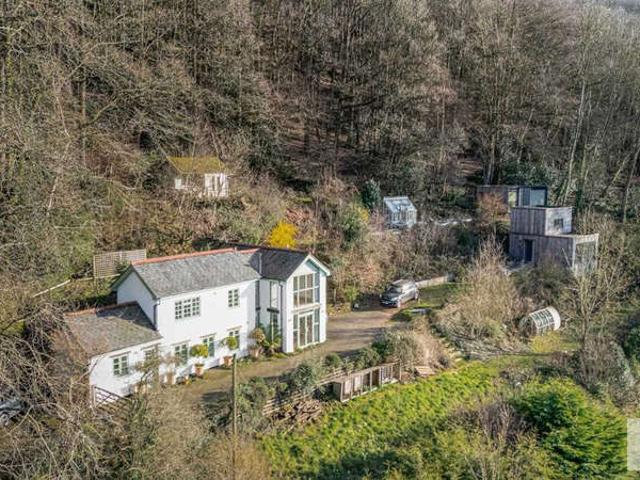 3 Bedroom Detached House