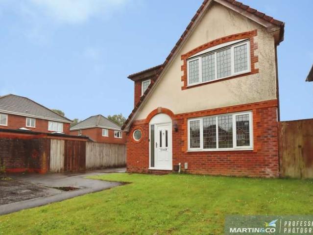 3 Bedroom Detached House