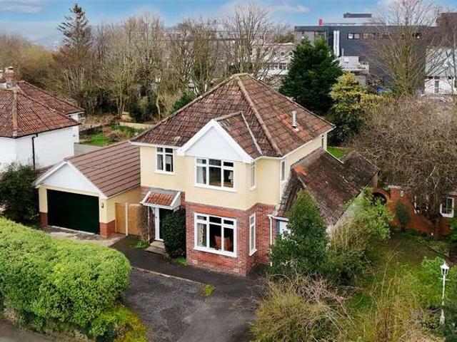 3 Bedroom Detached House