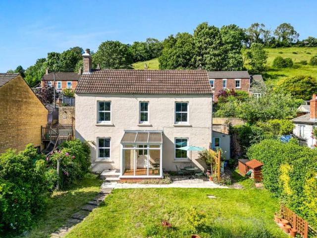 3 Bedroom Detached House