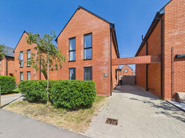 3 Bedroom Detached House