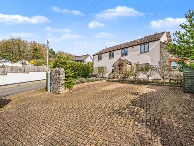 3 Bedroom Detached House