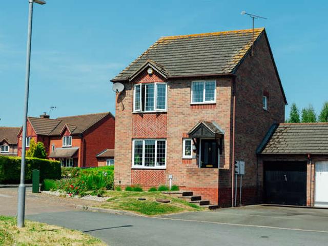 3 Bedroom Detached House