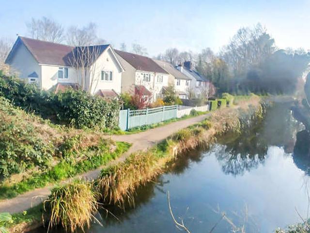 3 Bedroom Detached House