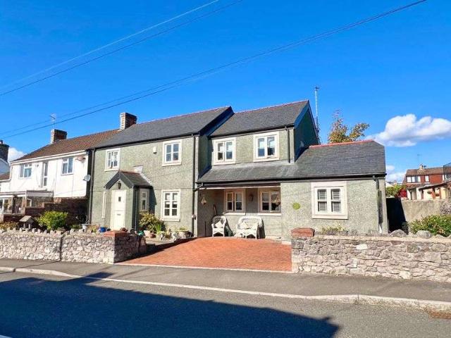 3 Bedroom Detached House