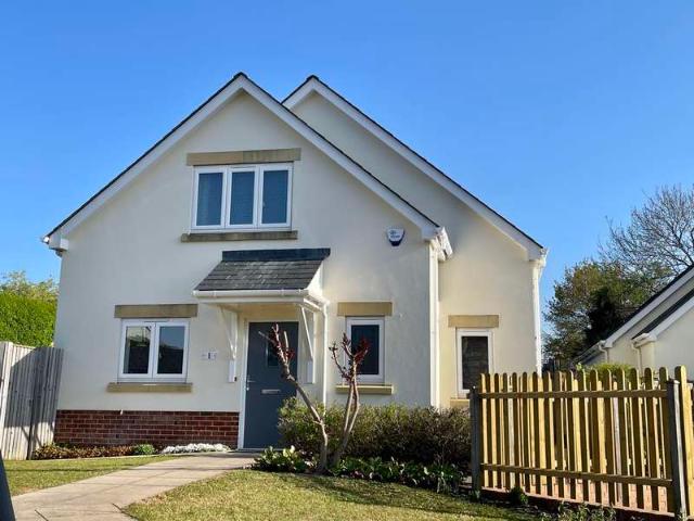 3 Bedroom Detached House