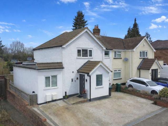 3 Bedroom Detached House