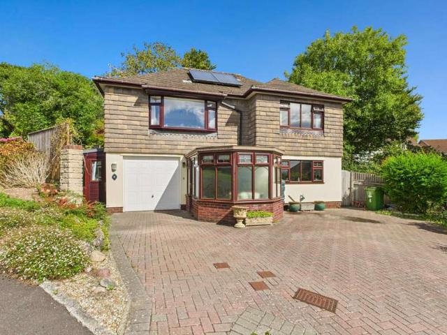 3 Bedroom Detached House
