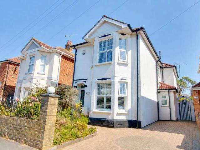 3 Bedroom Detached House