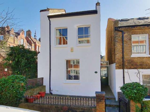 3 Bedroom Detached House