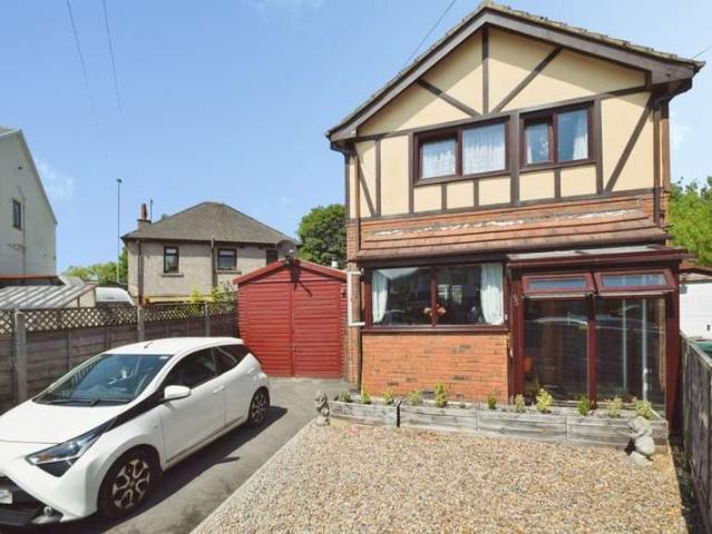 3 Bedroom Detached House