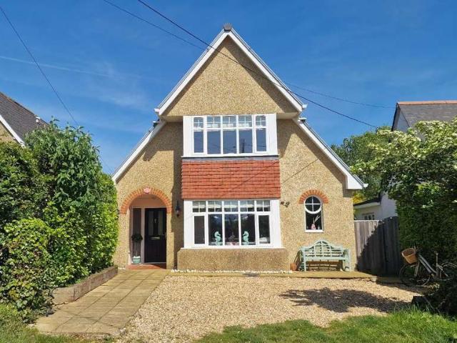 3 Bedroom Detached House