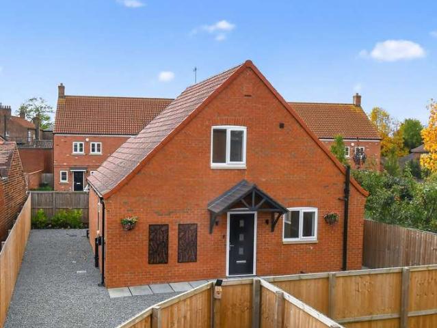 3 Bedroom Detached House