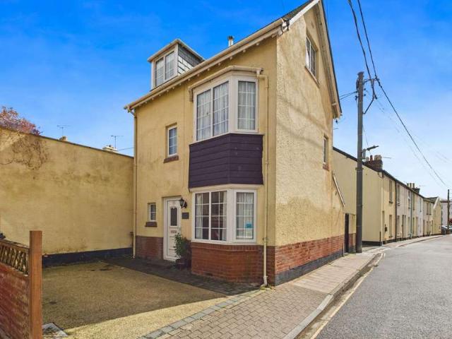 3 Bedroom Detached House