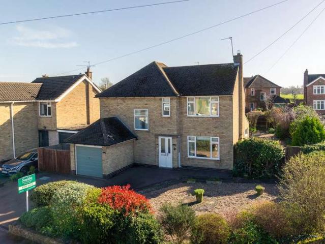 3 Bedroom Detached House