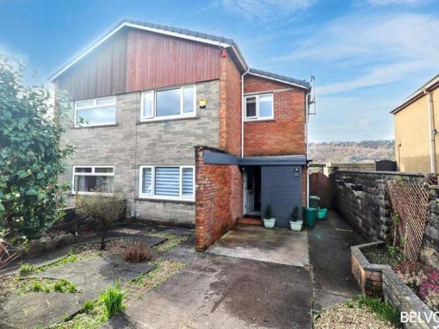 3 Bedroom Detached House