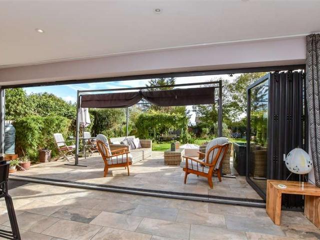 3 Bedroom Detached House