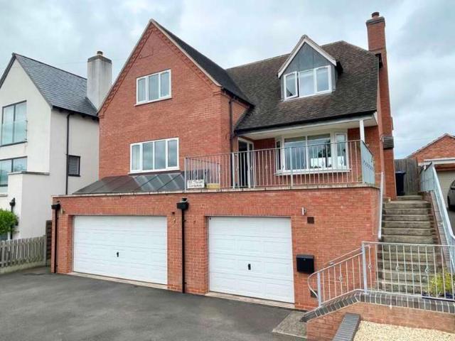 3 Bedroom Detached House