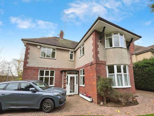 3 Bedroom Detached House