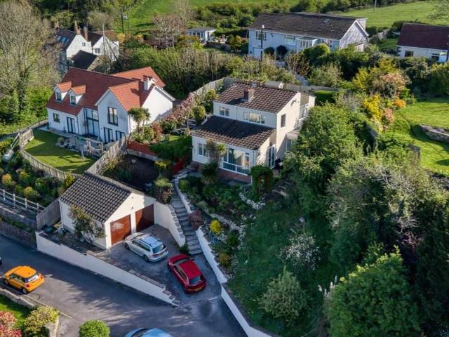3 Bedroom Detached House