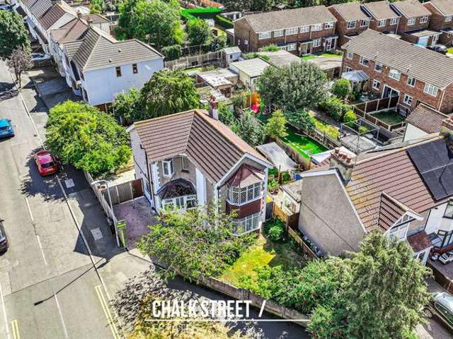 3 Bedroom Detached House