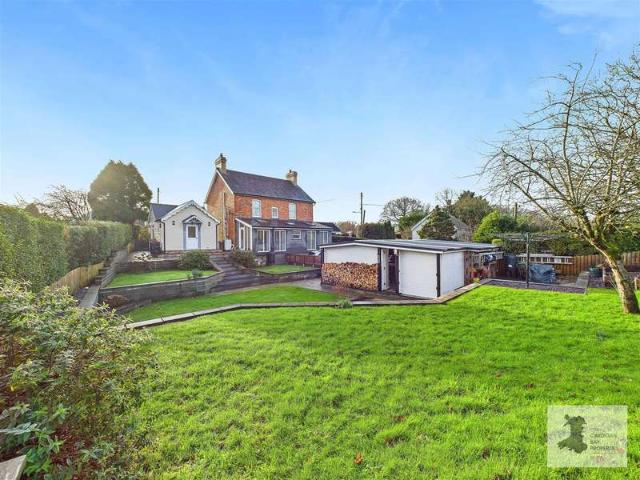 3 Bedroom Detached House