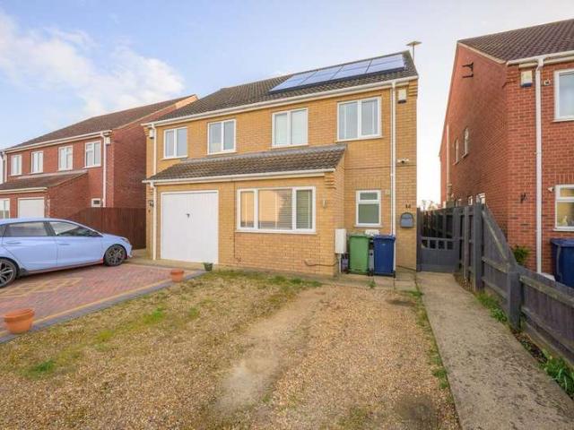 3 Bedroom Detached House