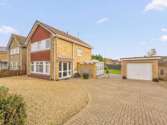 3 Bedroom Detached House