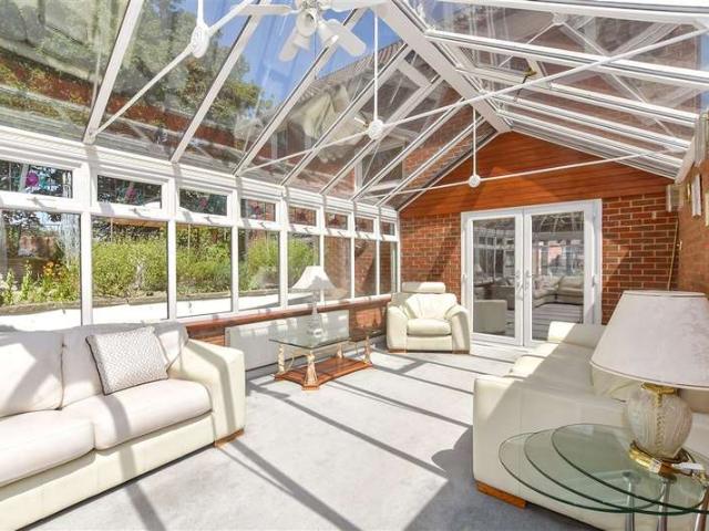 3 Bedroom Detached House