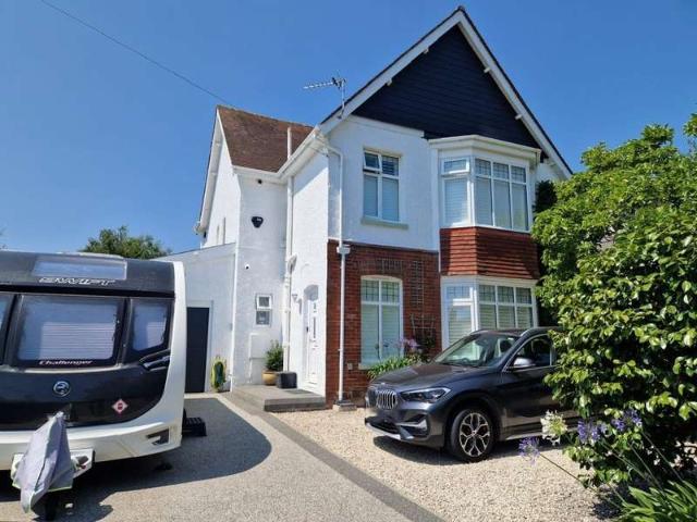 3 Bedroom Detached House
