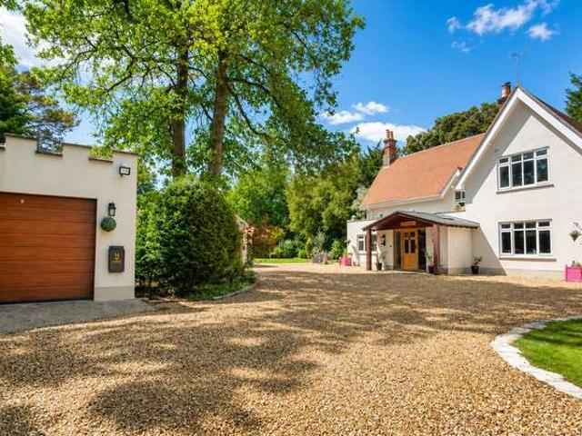 3 Bedroom Detached House
