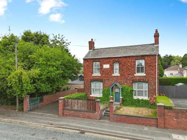 3 Bedroom Detached House