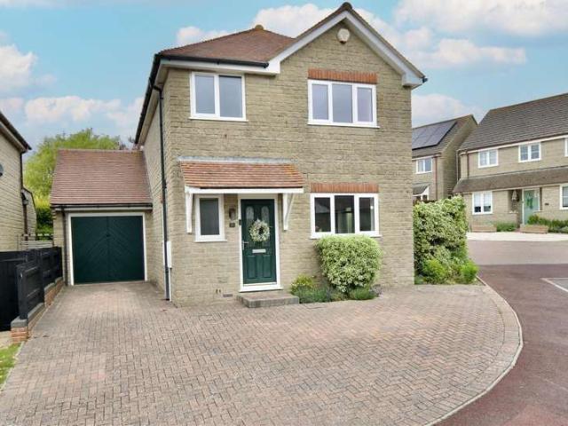 3 Bedroom Detached House