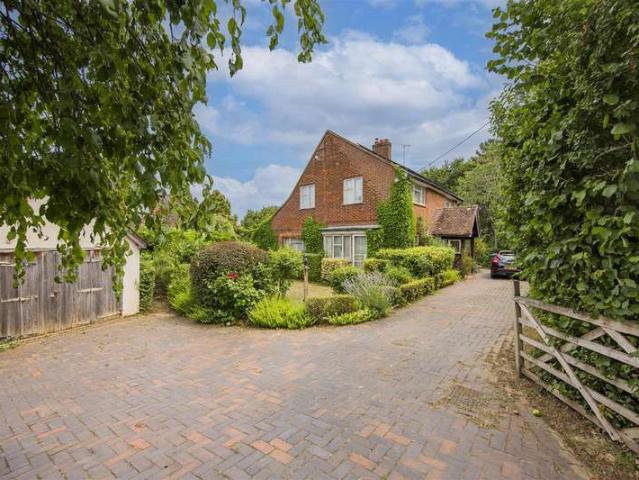 3 Bedroom Detached House