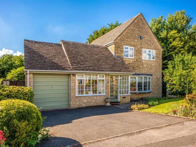 3 Bedroom Detached House