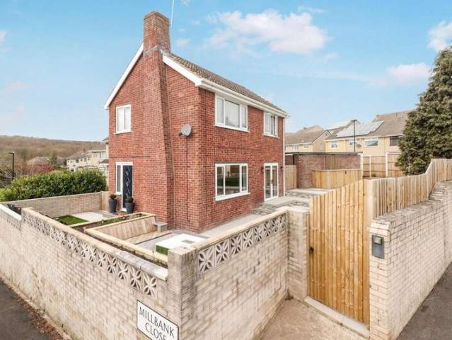 3 Bedroom Detached House