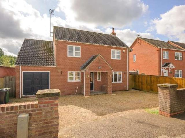3 Bedroom Detached House
