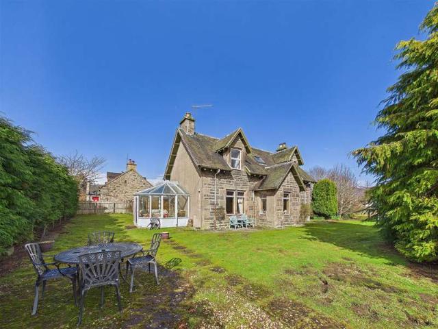 3 Bedroom Detached House