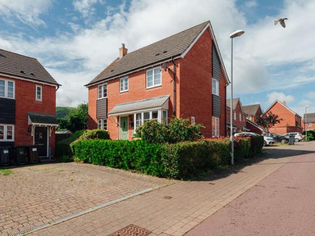3 Bedroom Detached House