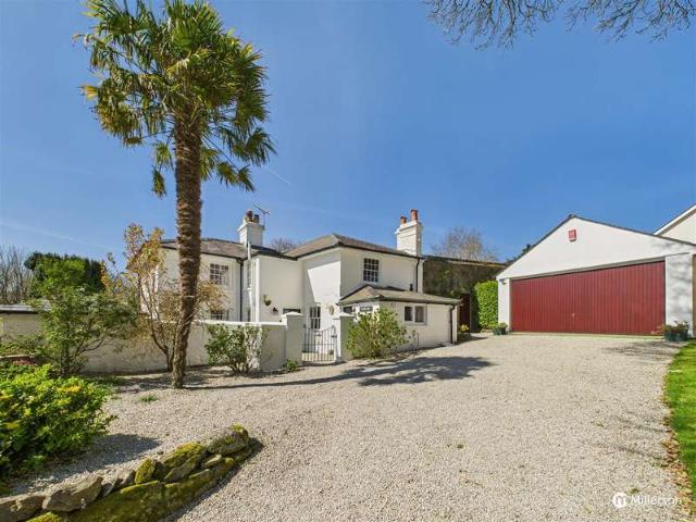 3 Bedroom Detached House