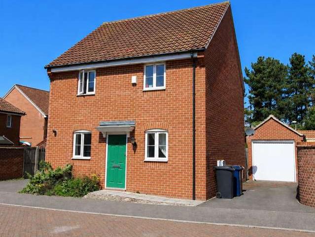 3 Bedroom Detached House