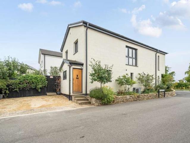 3 Bedroom Detached House