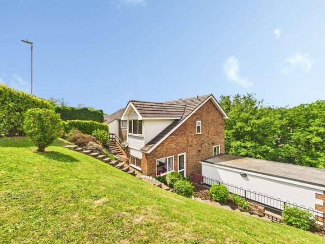 3 Bedroom Detached House