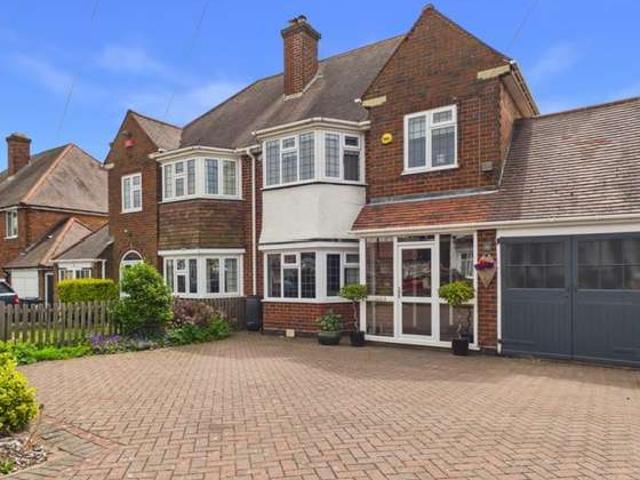 3 Bedroom Detached House