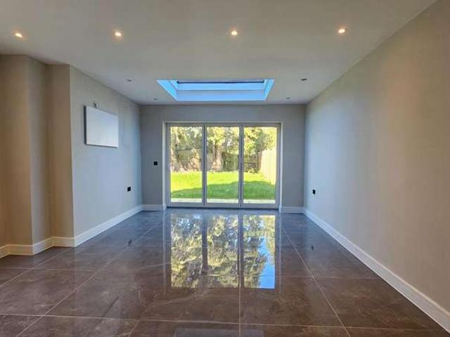 3 Bedroom Detached House