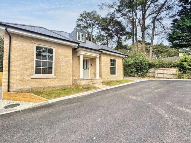 3 Bedroom Detached House