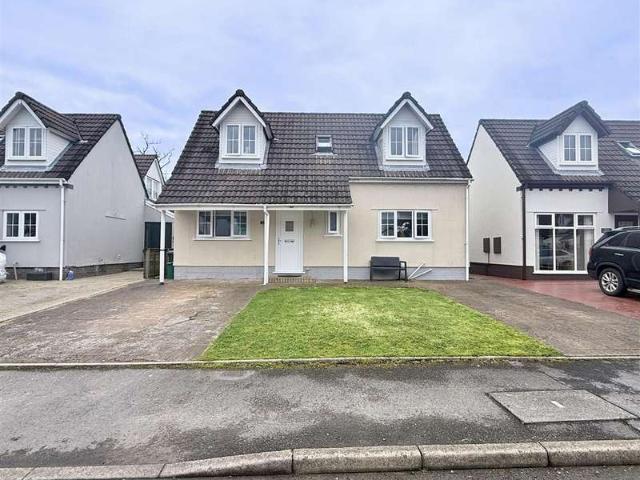 3 Bedroom Detached House