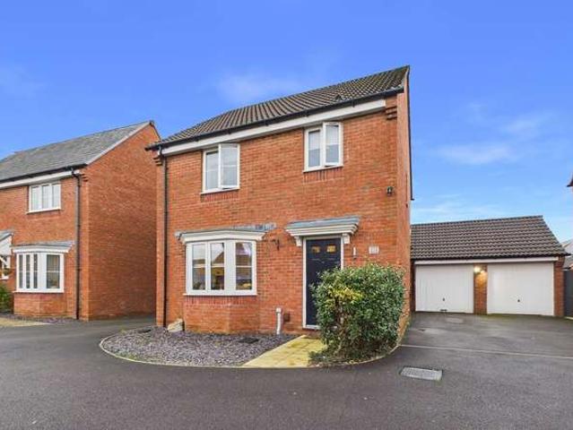 3 Bedroom Detached House