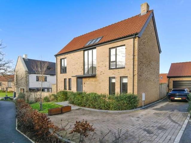 3 Bedroom Detached House